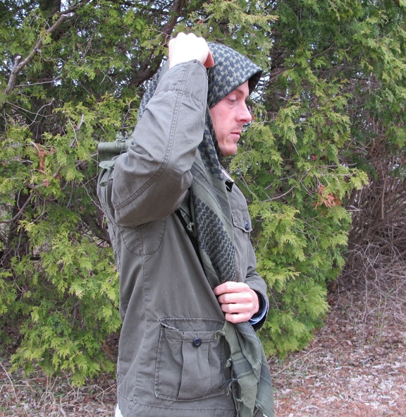 How to Tie a Shemagh/Keffiyeh | The Art of Manliness