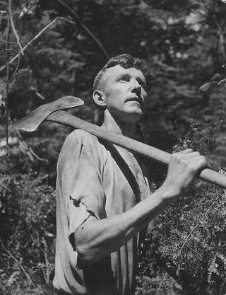 Buying an Axe: Considerations & What to Look For | The Art of Manliness