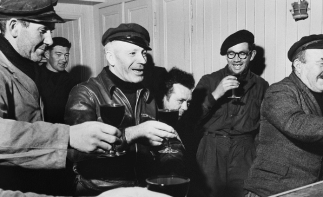 The History of Toasting (And Why to Bring it Back) | The Art of Manliness