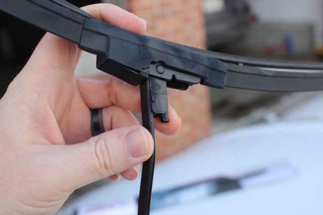How to Replace Wiper Blades | An Art of Manliness How-To