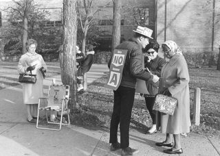 Getting Into Politics as a Volunteer | The Art of Manliness