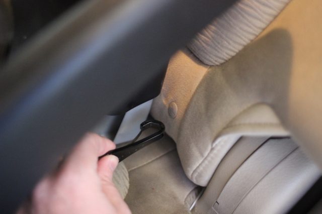 How to Install a Car Seat | The Art of Manliness