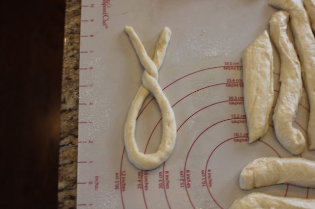 How to Make Ballpark Pretzels | The Art of Manliness