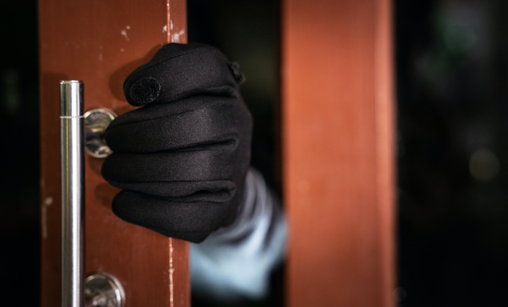 How to Prevent and Survive a Home Invasion | Art of Manliness
