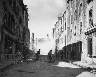 50 Amazing, Rarely-Seen Photos From World War II | The Art of Manliness